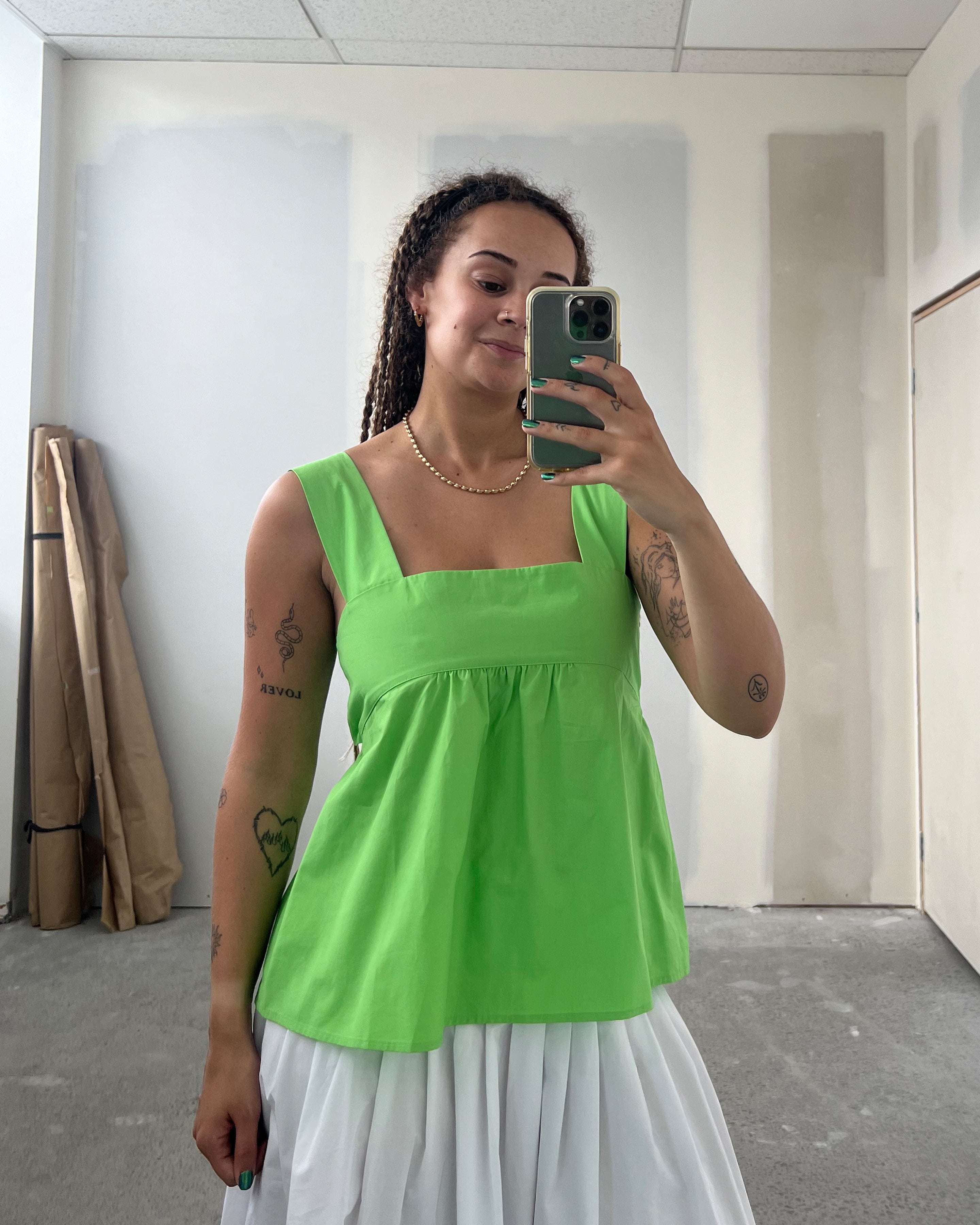 MARGIE TIE BACK TOP GREEN RSR SAMPLE 3072 | RUBY