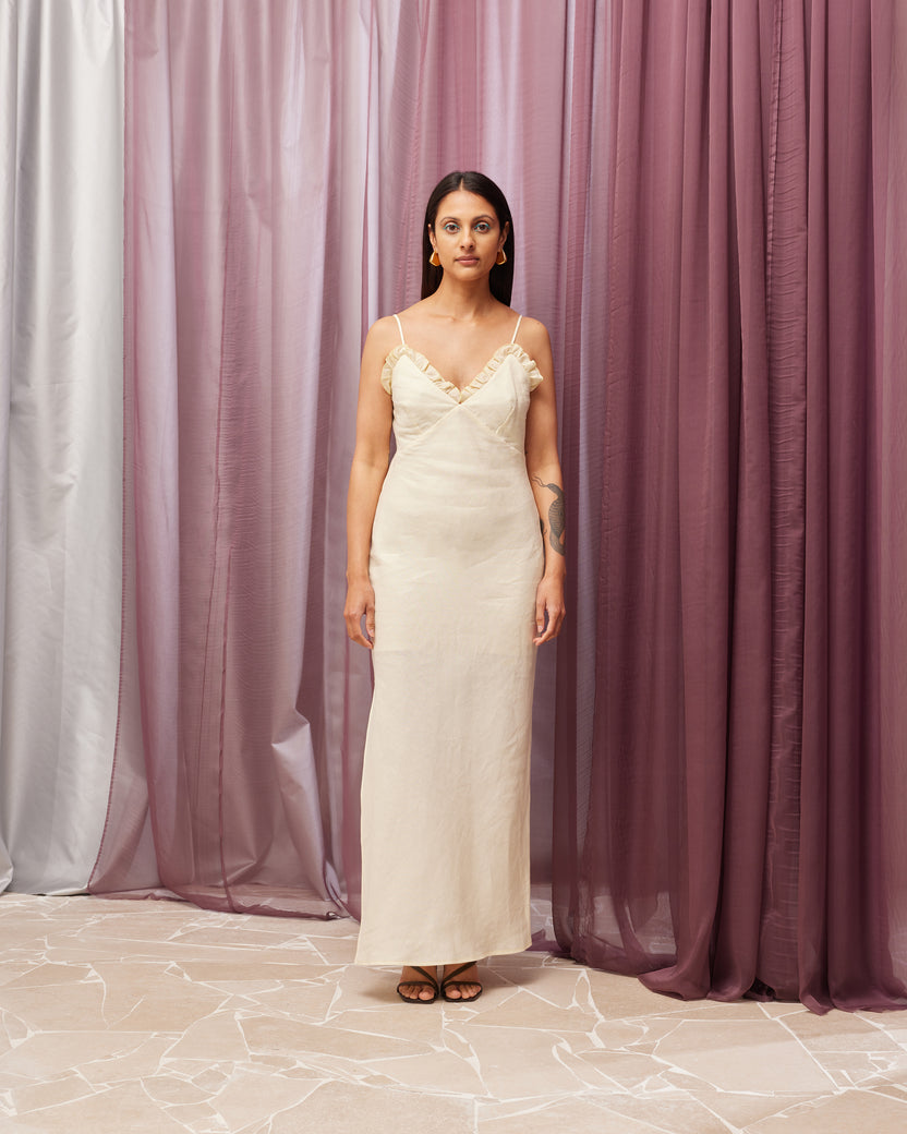 DELILAH LINEN SLIP BUTTER | RUBY